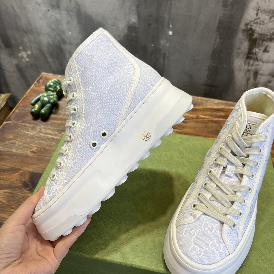 Gucci Chunky Sneaker Light Blue For Women - Daaxio