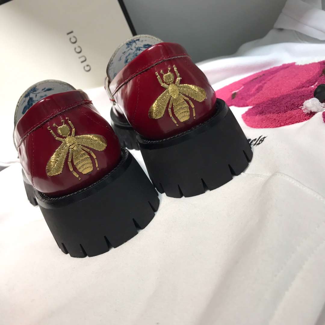 Gucci Lug Sole Horsebit Accent Loafers Burgundy For Women - DAAXIO