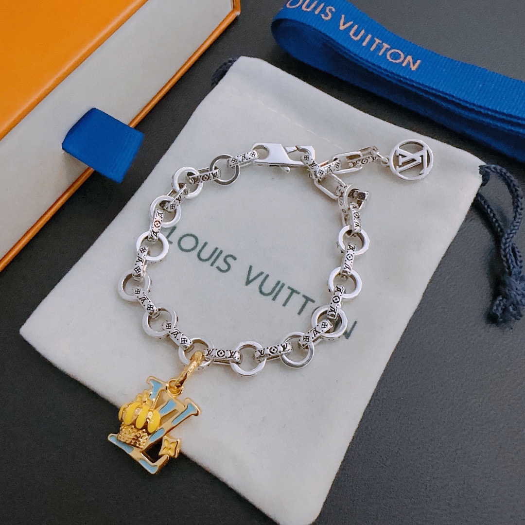 Louis Vuitton Retro Bracelet Silver For Women - DAAXIO.US