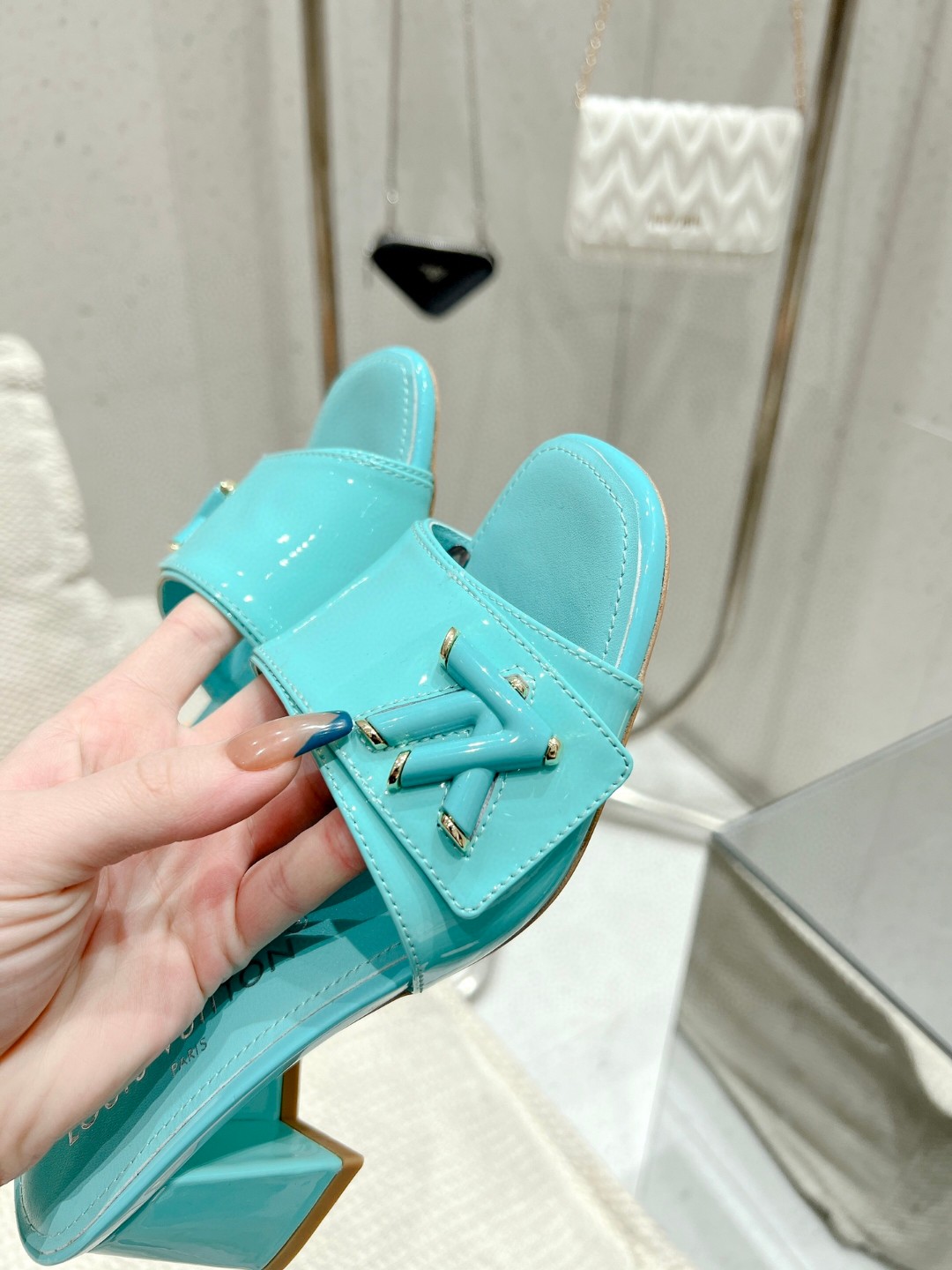 Louis Vuitton Shake Mule Jade Green For Women - DAAXIO.US