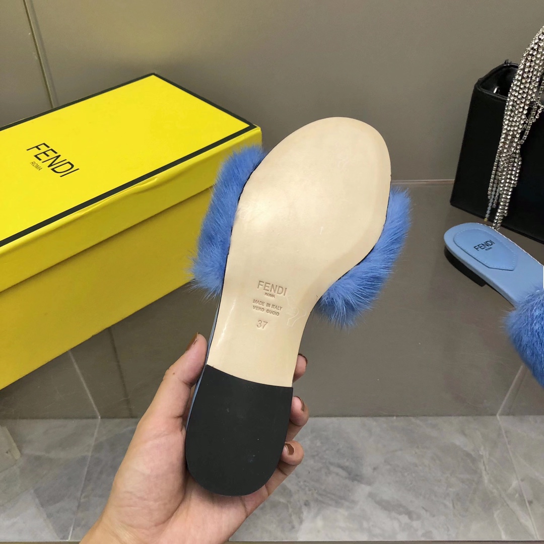 Fendi Signature Blue Mink Slides For Women - DAAXIO.US