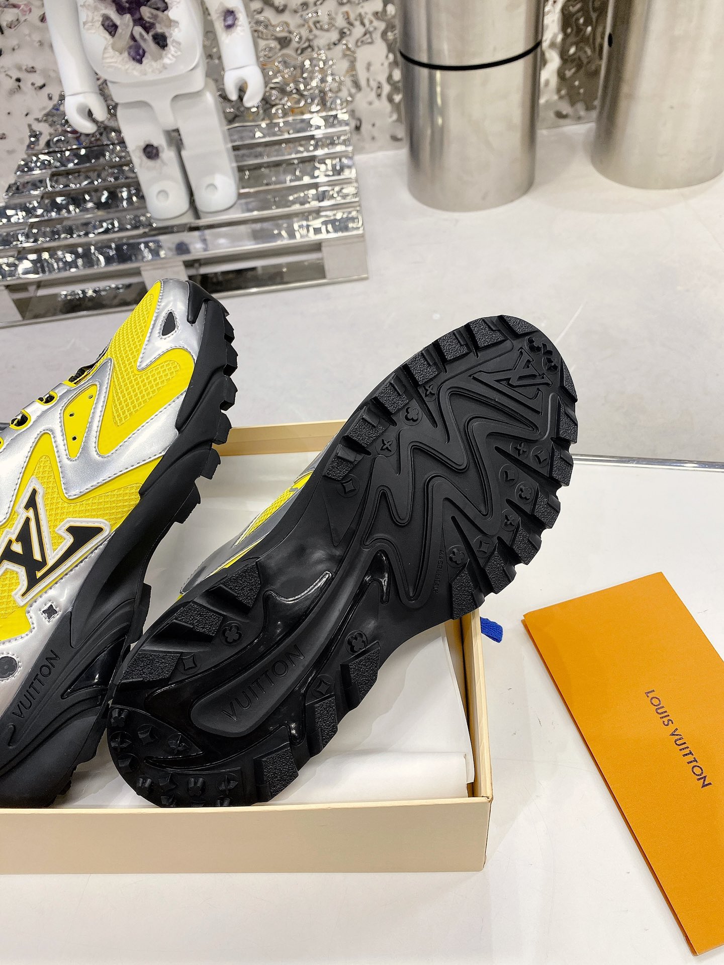 Louis Vuitton Men's LV Runner Tatic Sneaker Yellow For Men LV - DAAXIO