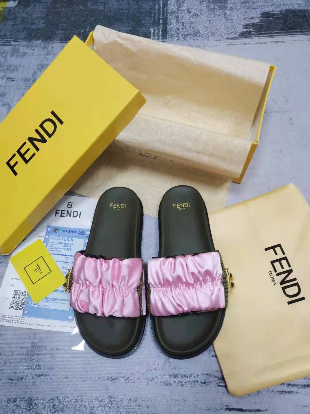 Fendi Feel Pink Satin Slides For Women - DAAXIO.US