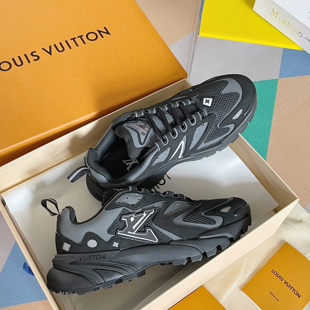 Louis Vuitton Men's LV Runner Tatic Sneaker Black For Men LV 1A9UNT ...