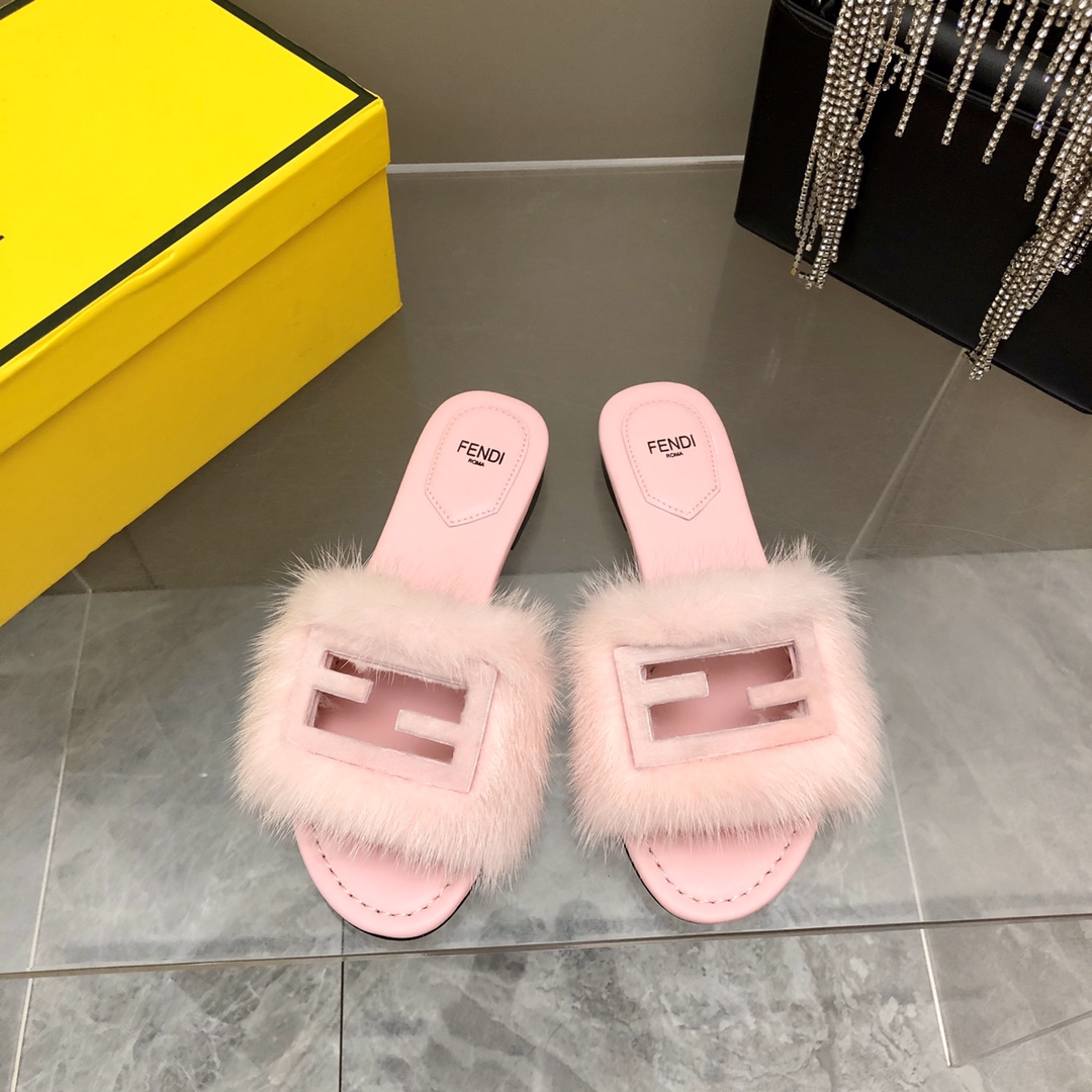 Fendi Signature Pink Mink Slides For Women - DAAXIO.US