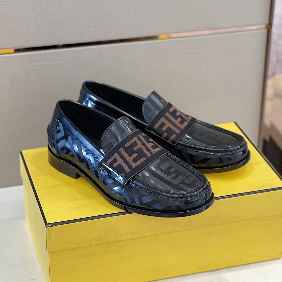 Fendi Domino Black Loafers For Men - DAAXIO.US