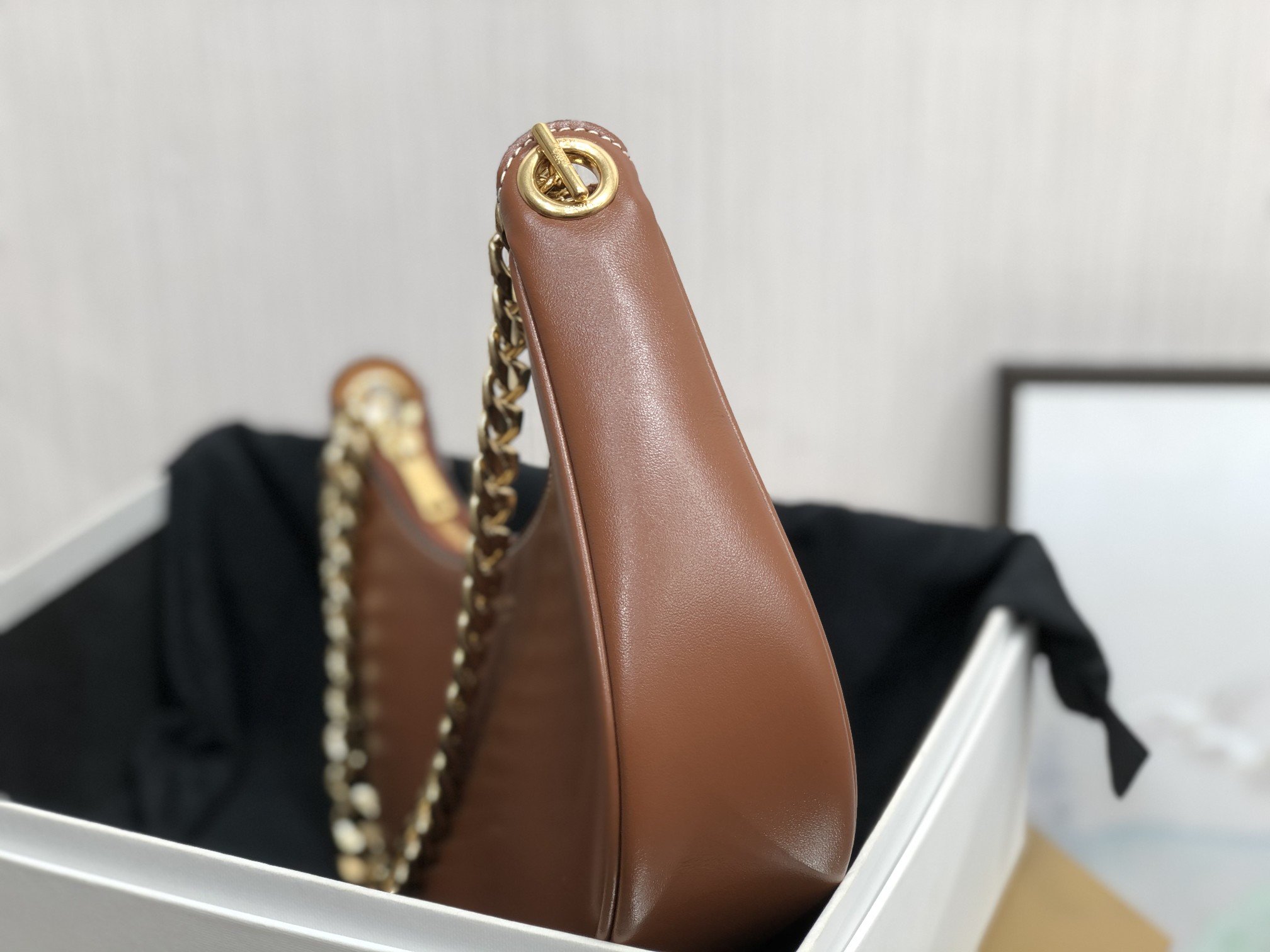 Celine Medium Ava Chain Brown For Women 10in/25cm 199583DGQ.04LU ...